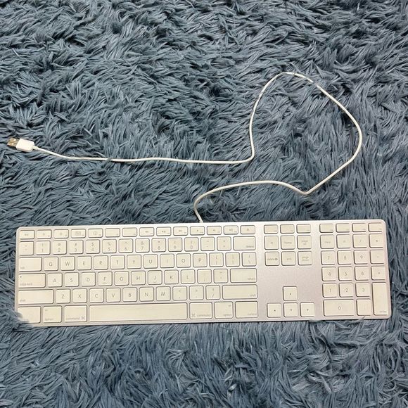 Apple | Computers, Laptops & Parts | Apple Wired Keyboard With Numeric ...